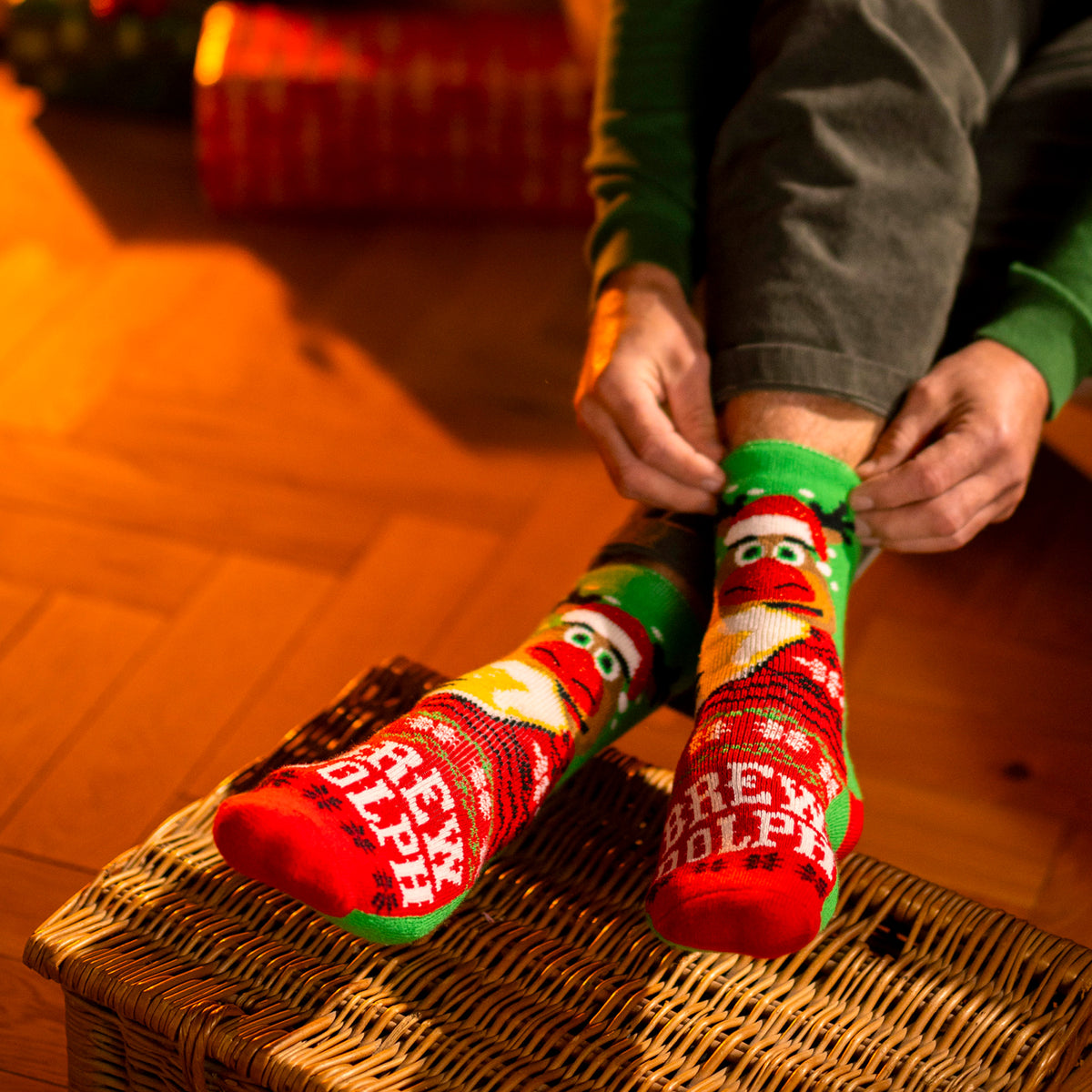 Mens Lite Christmas Socks - Brew Dolph – Heat Holders